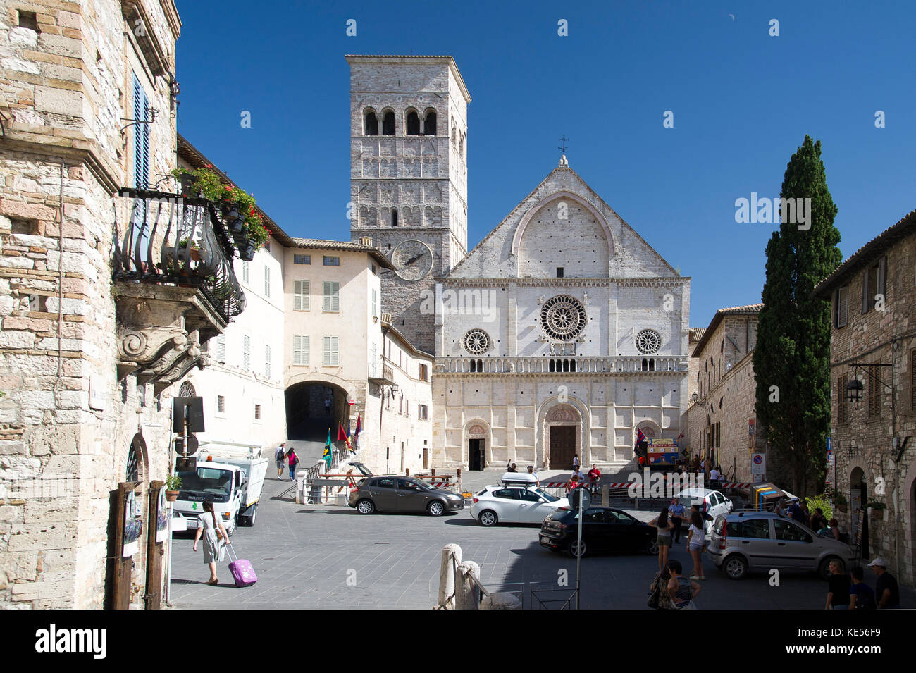 Romanesque Cattedrale di San Rufino (Assisi Cathedral of Saint Rufinus ...