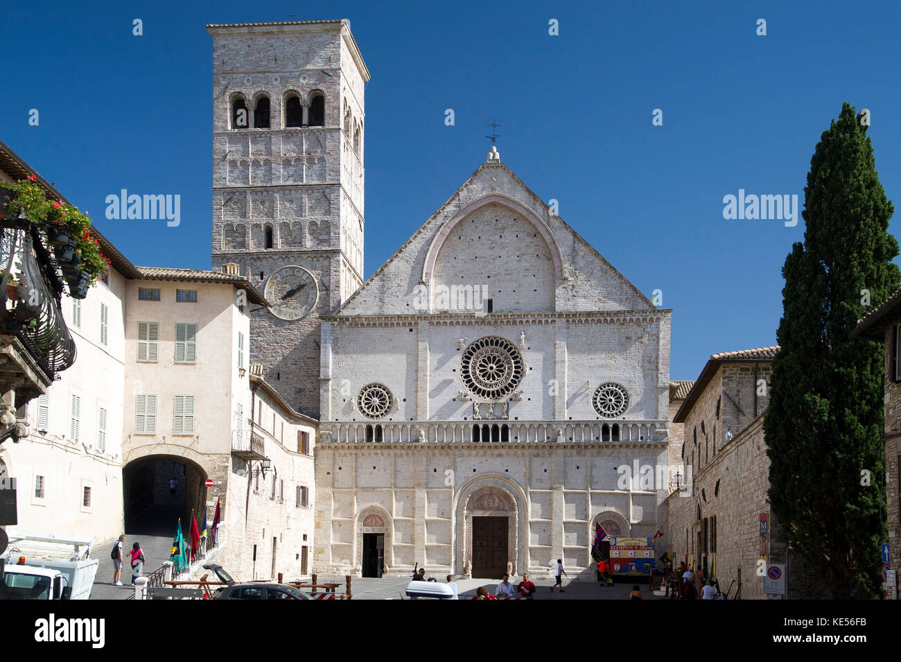 Romanesque Cattedrale di San Rufino (Assisi Cathedral of Saint Rufinus ...