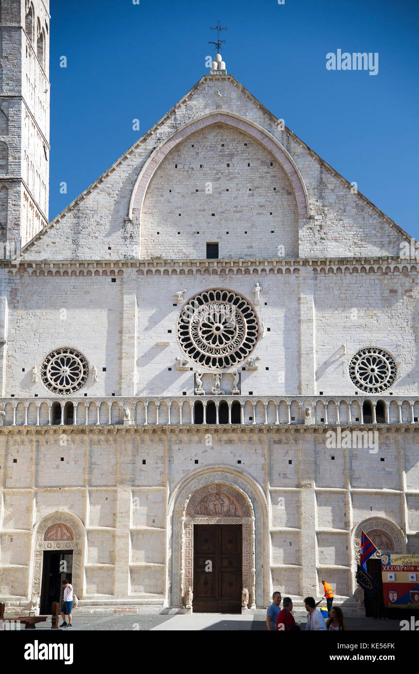 Romanesque Cattedrale di San Rufino (Assisi Cathedral of Saint Rufinus ...