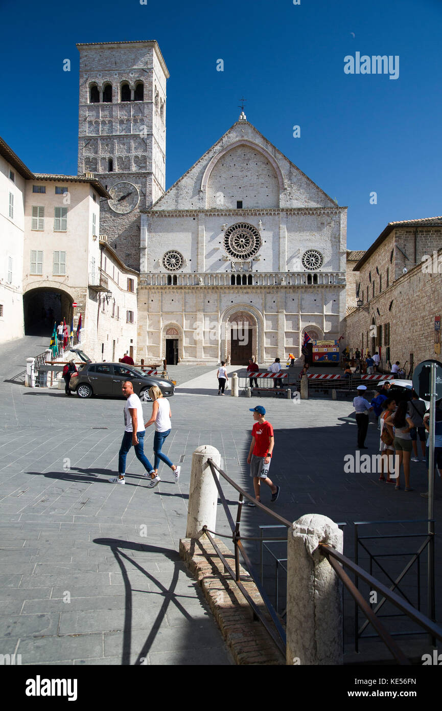 Romanesque Cattedrale di San Rufino (Assisi Cathedral of Saint Rufinus ...