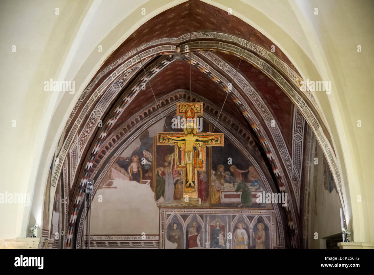 Santa chiara assisi cross hi-res stock photography and images - Alamy