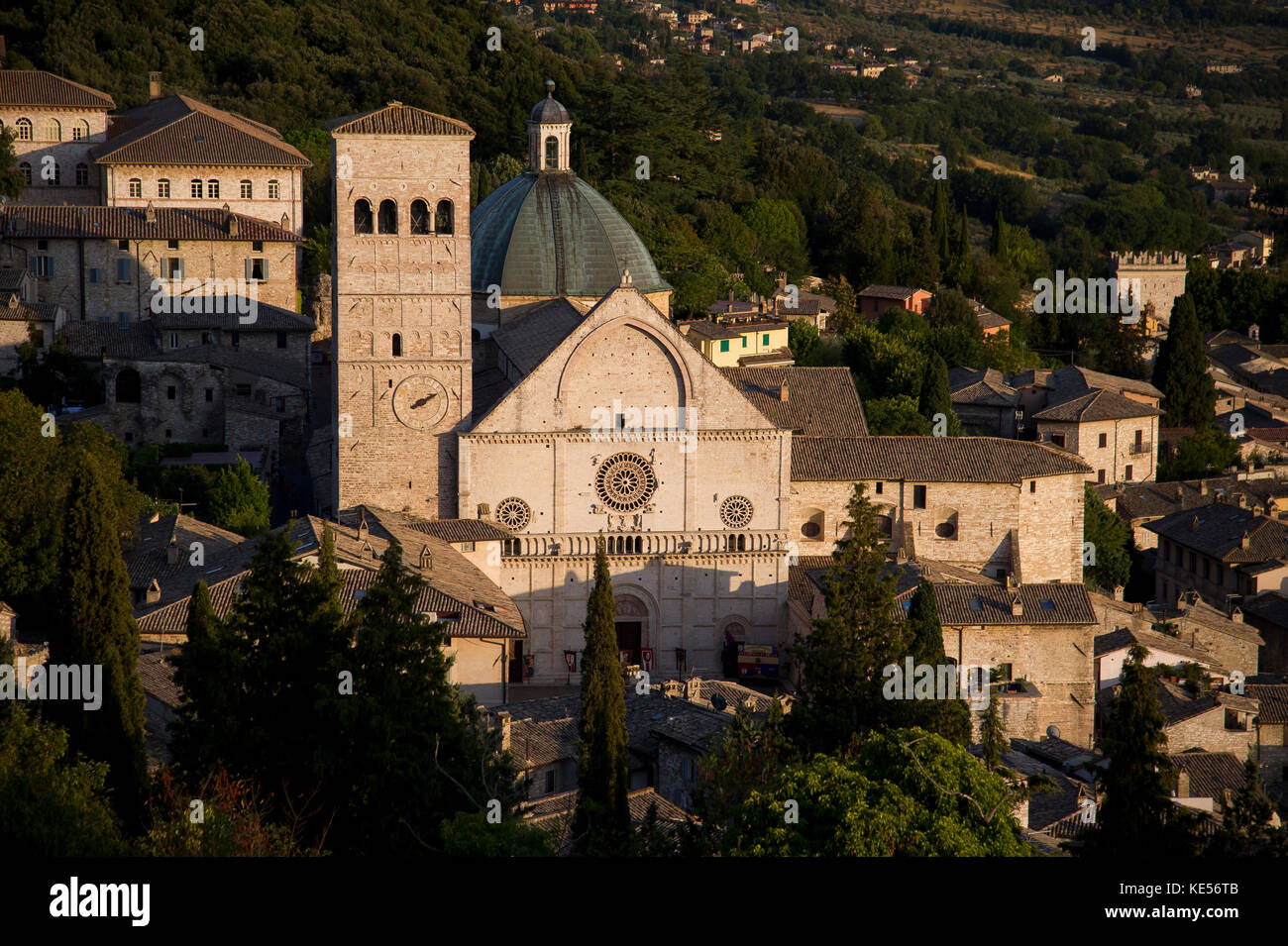 Romanesque Cattedrale di San Rufino (Assisi Cathedral of Saint Rufinus ...