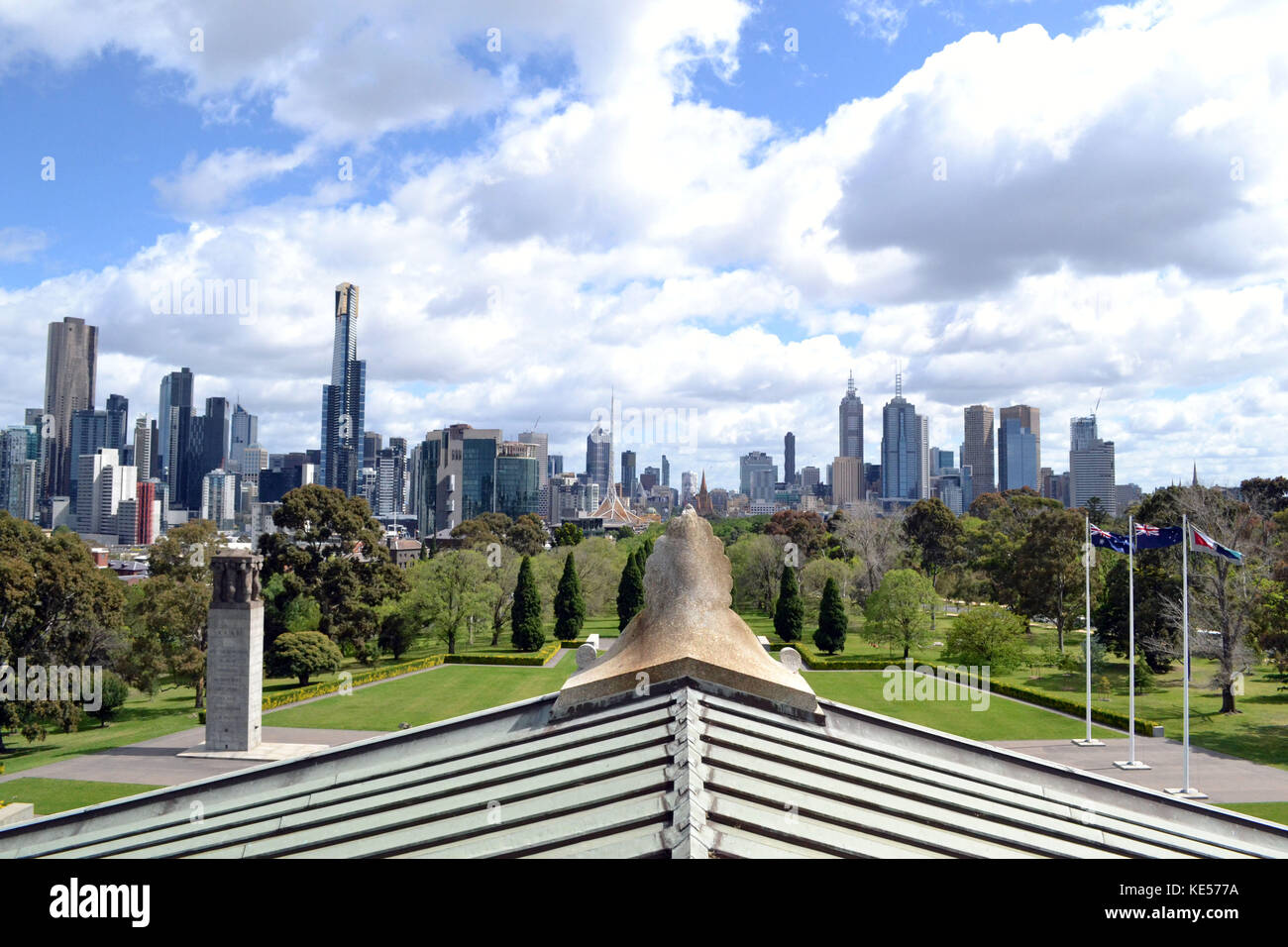 Looking at the city of Melbourne and its skyline. Pic was taken in ...