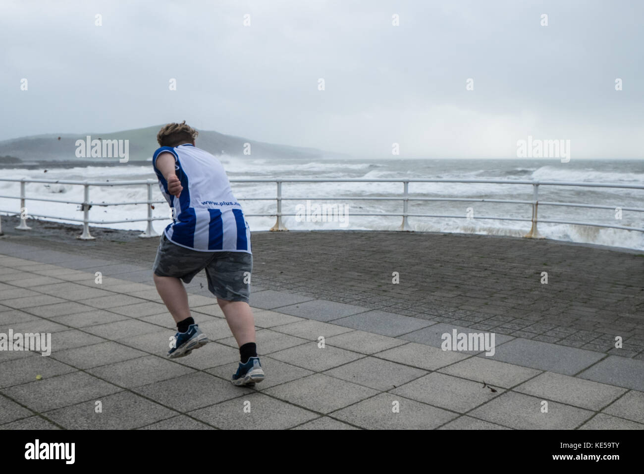 Storm Ophelia,batters,hits,with,strong,gale,force,winds,and huge,waves ...