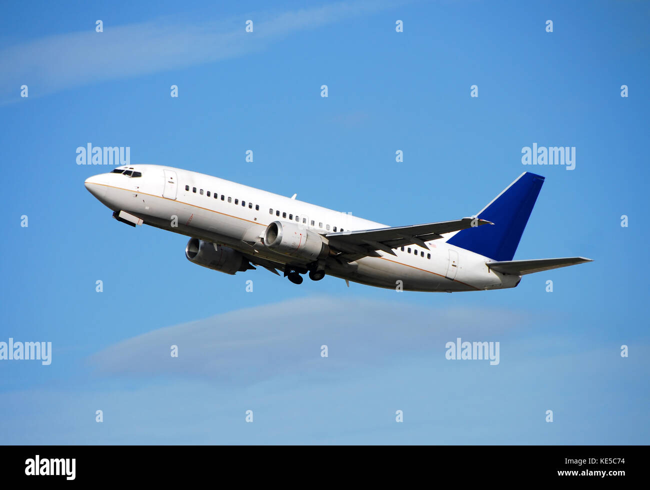 Passenger jet takeoff Boeing 737 Stock Photo - Alamy