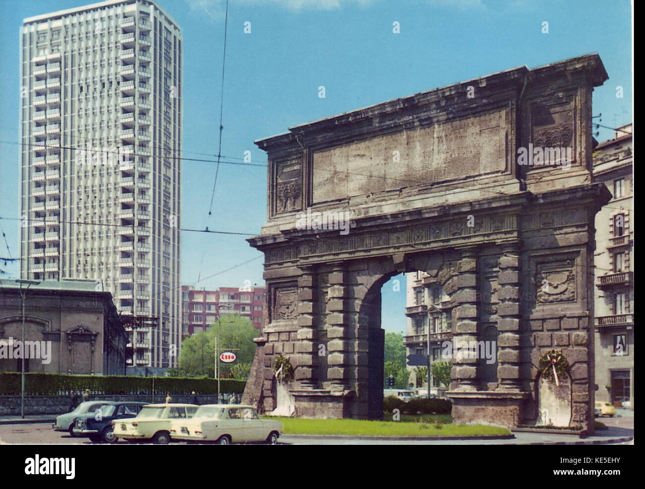 Porta romana gate hi-res stock photography and images - Alamy