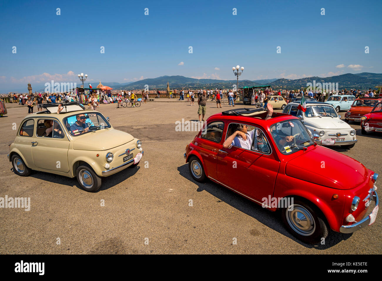 europe,italy,tuscany,italy,fiat 500,old car,vintage car,abarth,colors ...