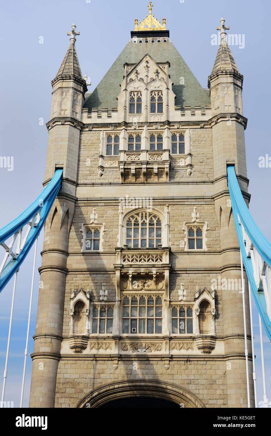 Single tower of Tower bridge Stock Photo - Alamy