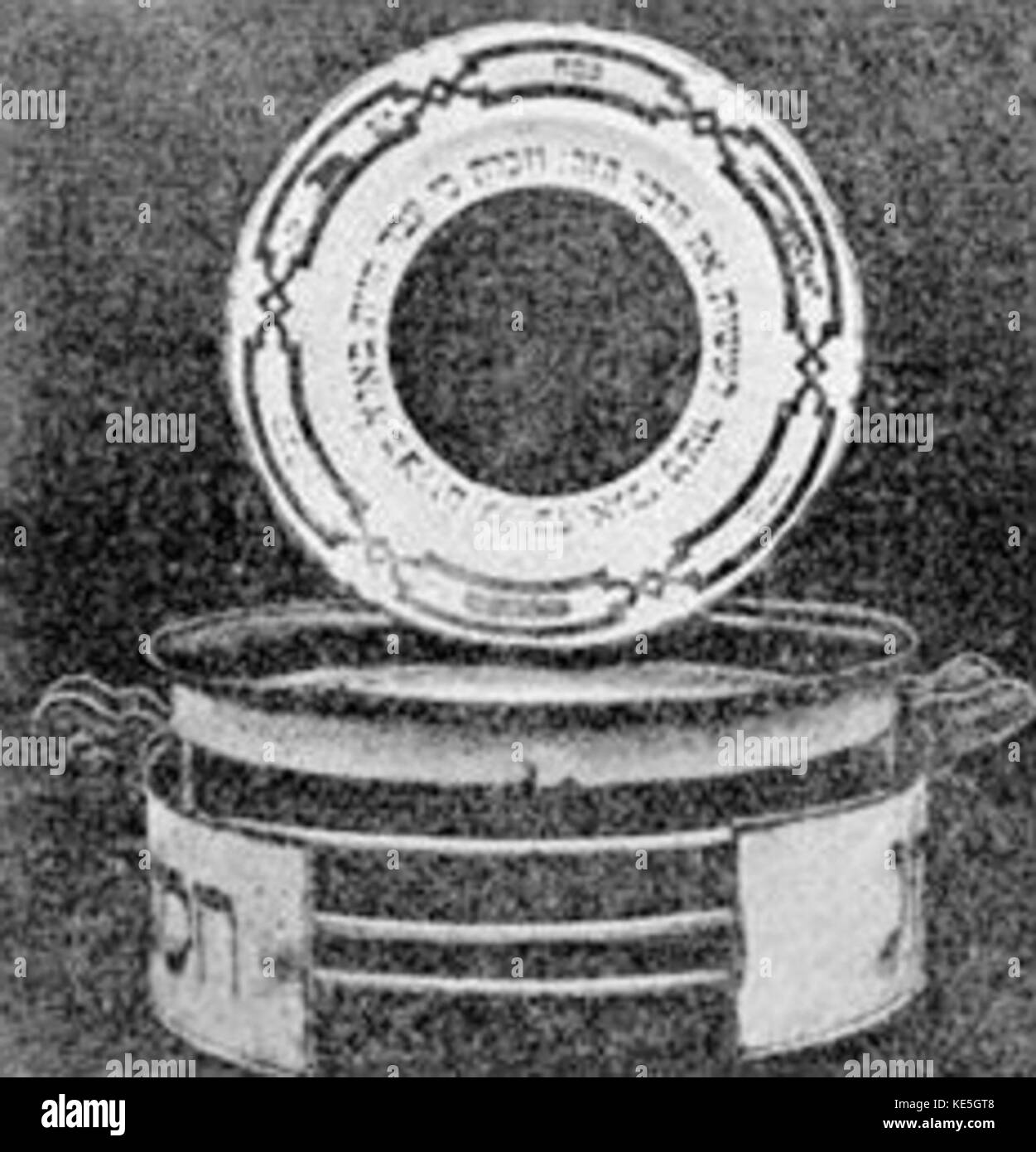 Family seder hi-res stock photography and images - Alamy