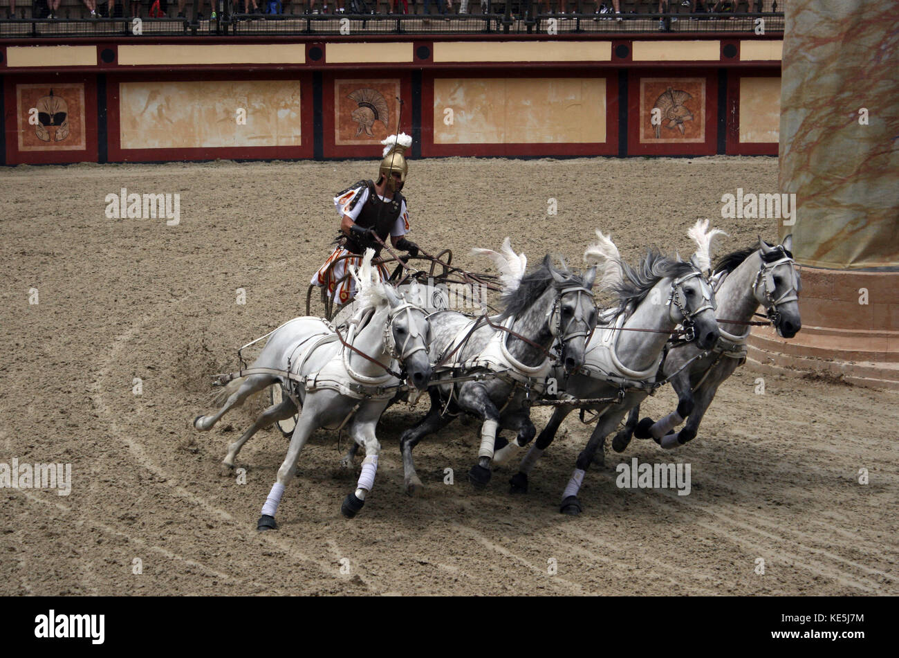 Chariot de course hi-res stock photography and images - Alamy