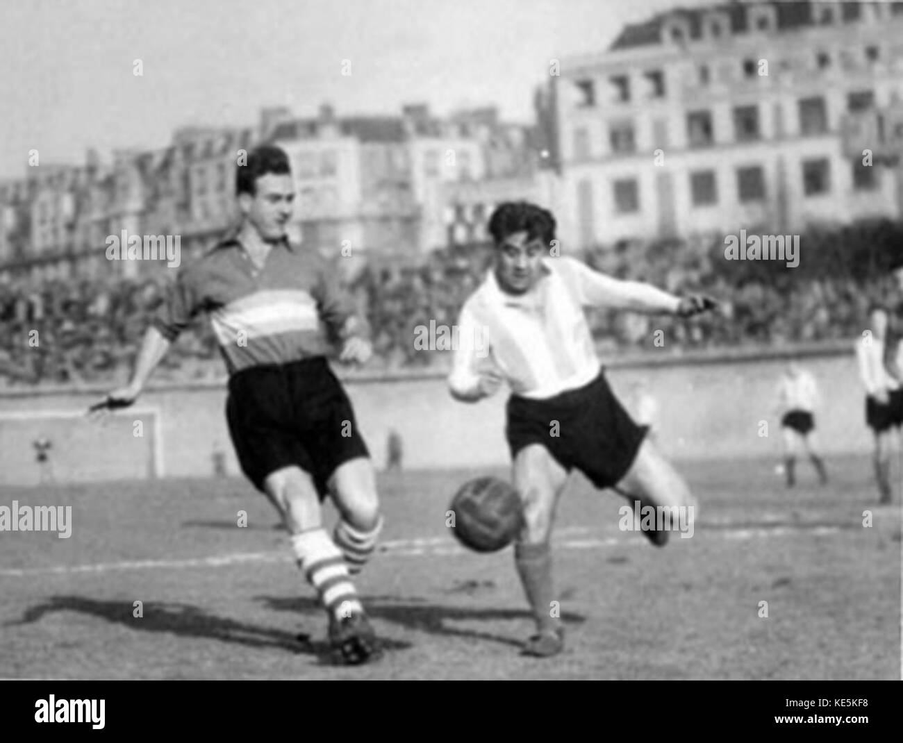 Match racing history Black and White Stock Photos & Images - Alamy