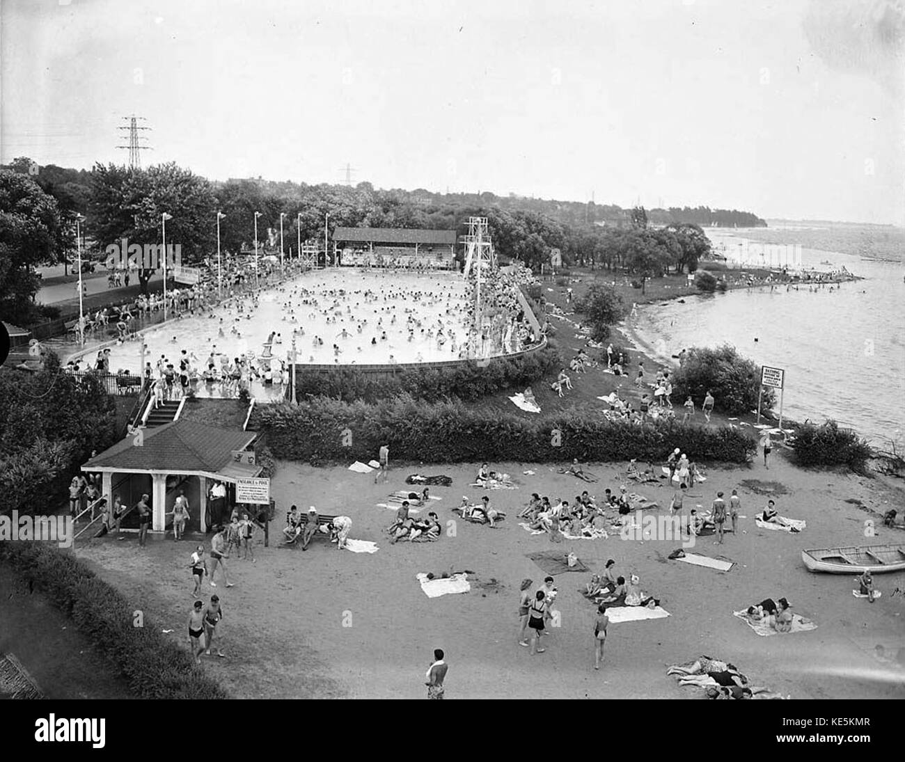 Recreation area swimming pool Black and White Stock Photos & Images - Alamy