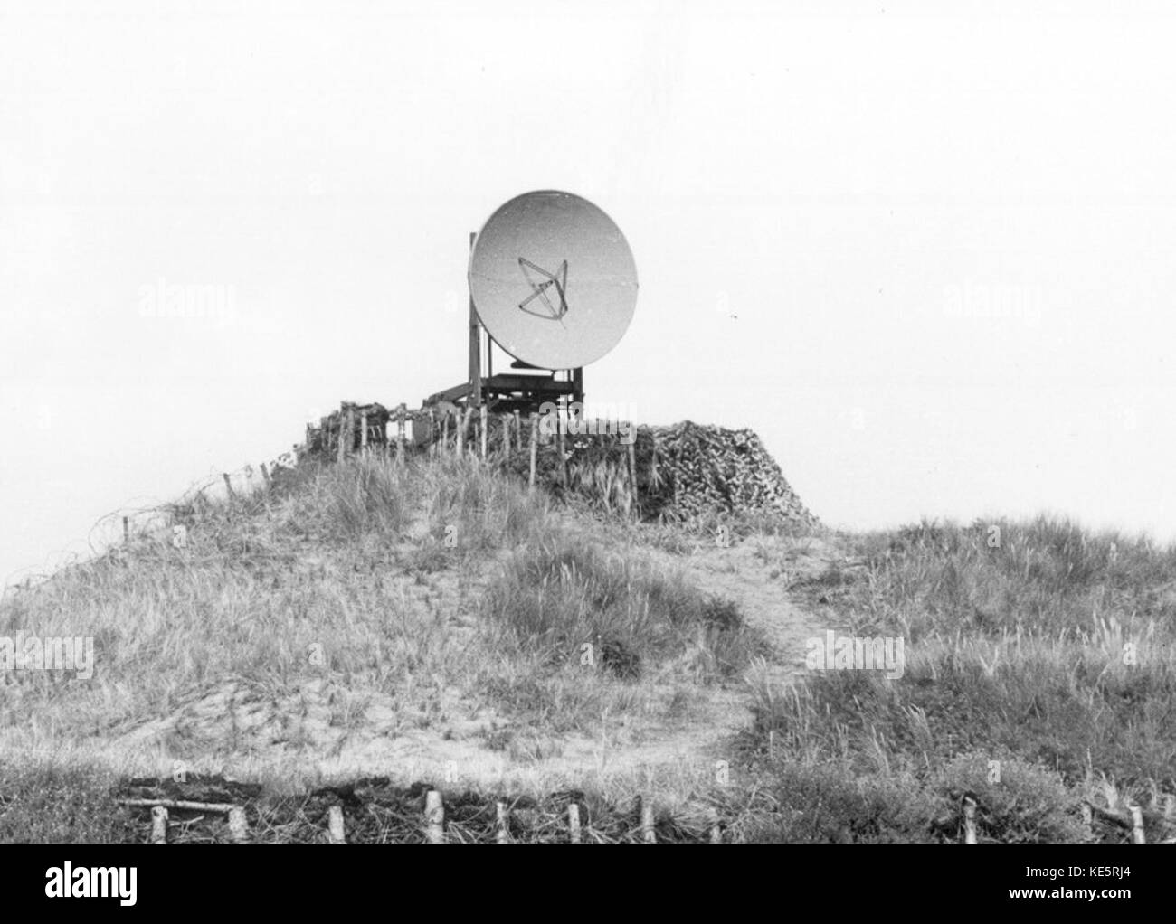 Naval radar hi-res stock photography and images - Alamy