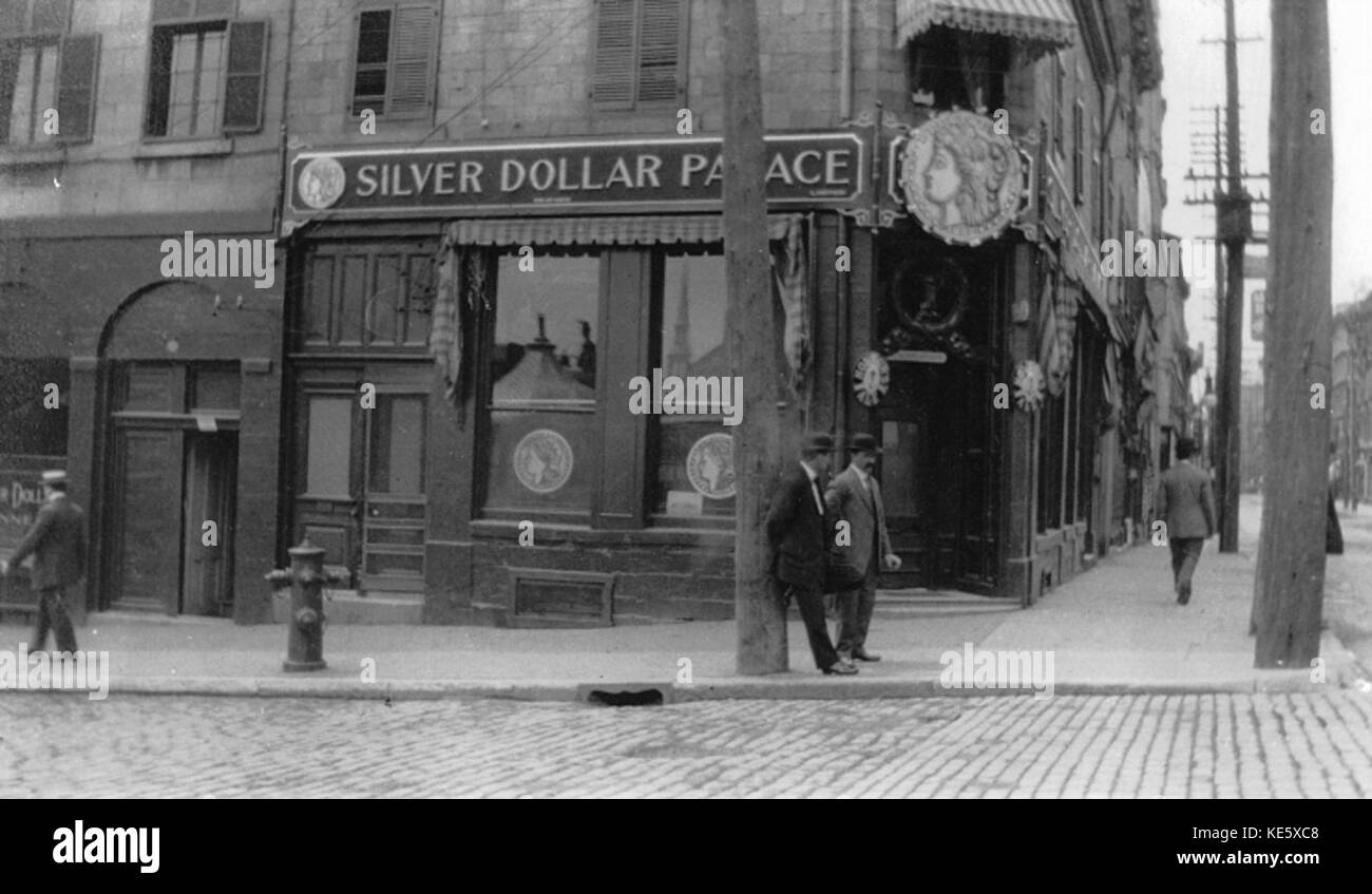 Palace club Black and White Stock Photos & Images - Alamy