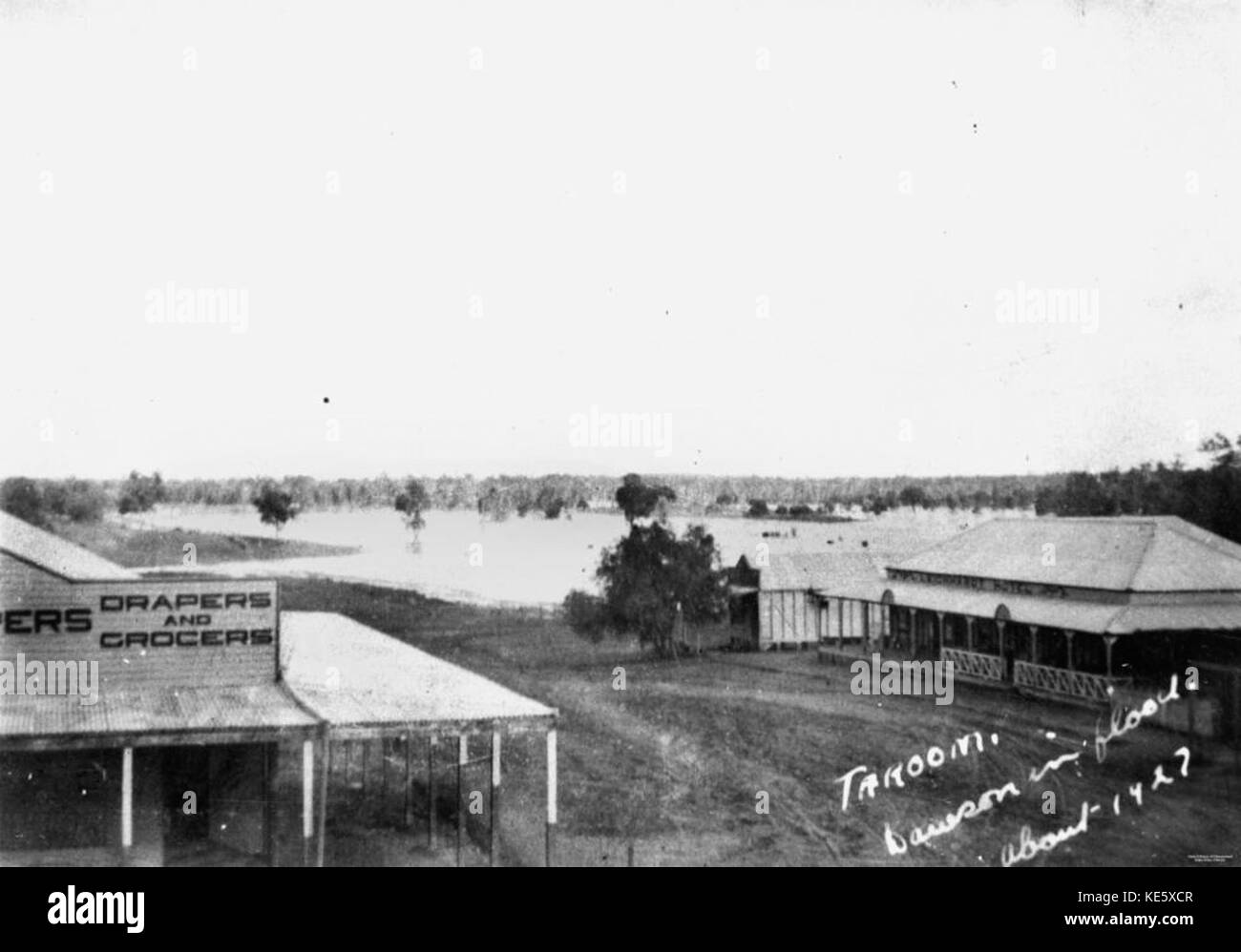 StateLibQld 1 116648 Dawson River in flood, Taroom, 1927 Stock Photo ...