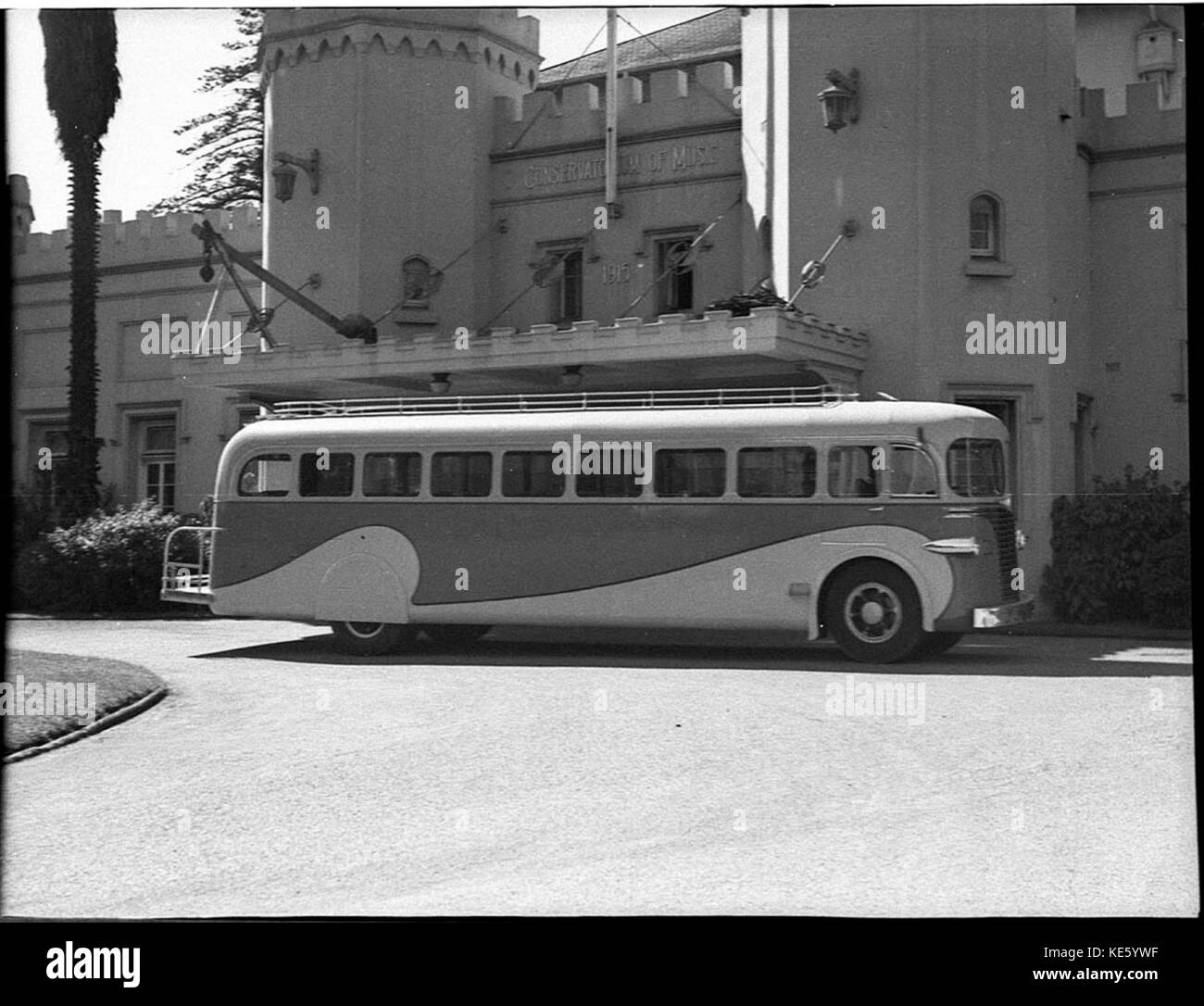 Historical bus stations hi-res stock photography and images - Alamy
