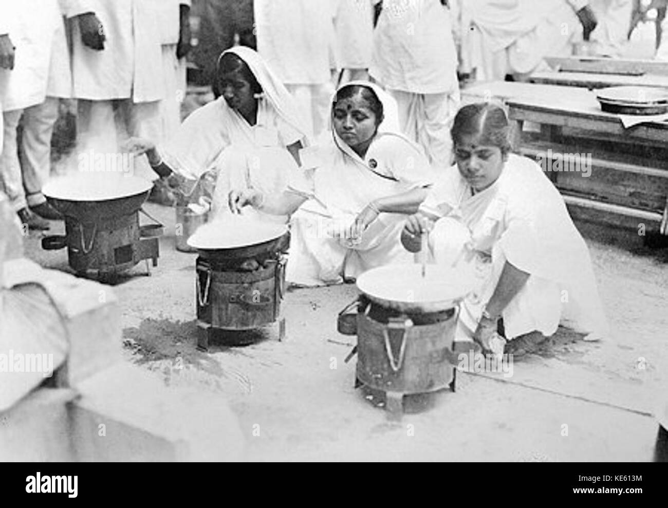 Salt March meal preparation Stock Photo - Alamy