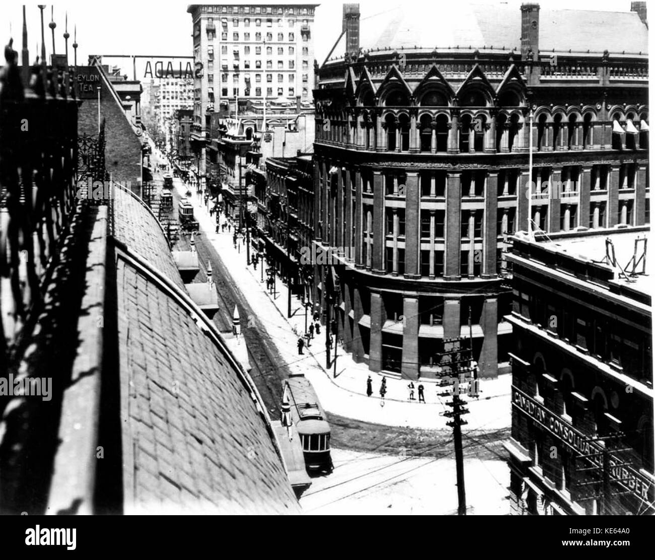 Yonge and front street Black and White Stock Photos & Images - Alamy