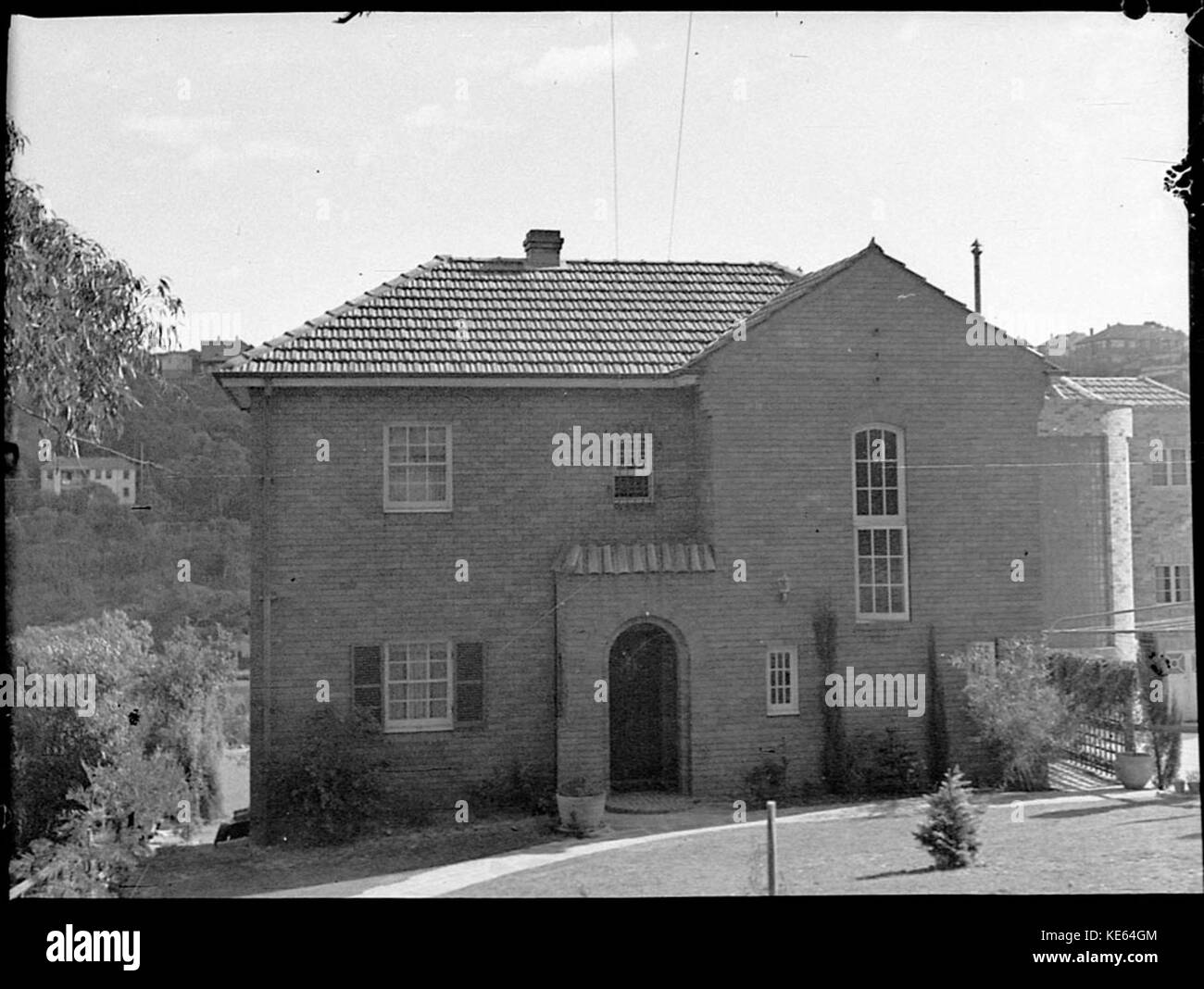 This image depicts the residence of Mr. Whittingham located on Rickard ...