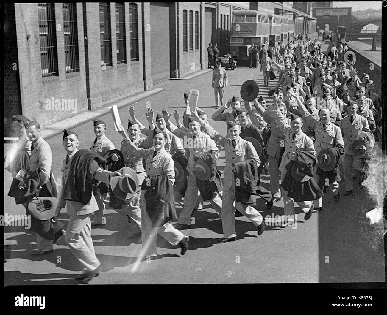 Airmen training hi-res stock photography and images - Alamy