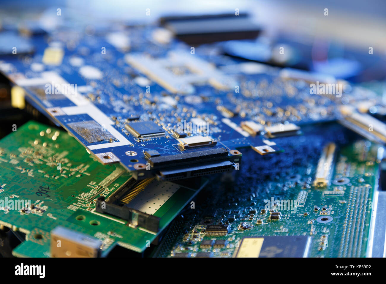 Old electronics devices for recycling Stock Photo - Alamy