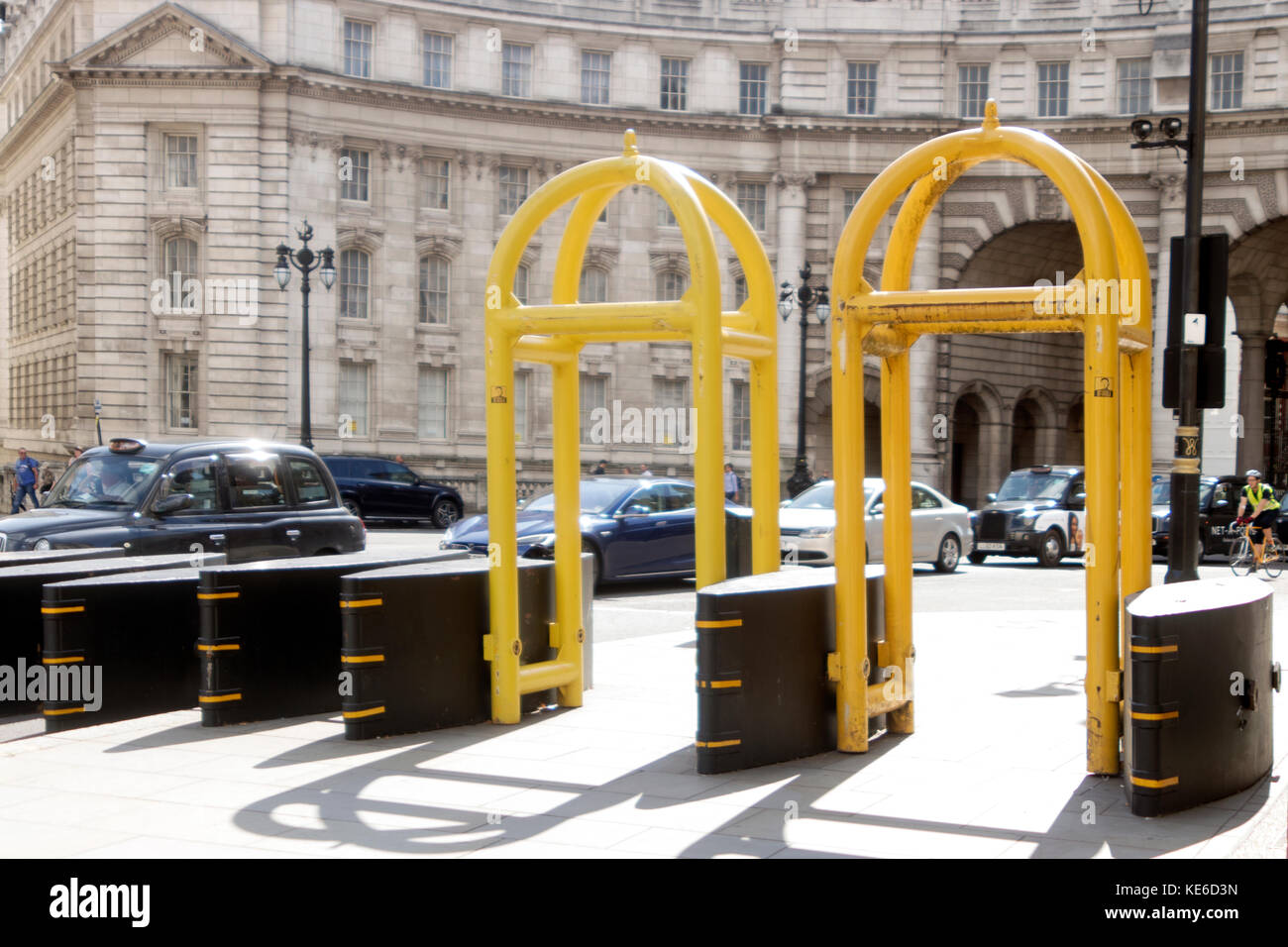 Anti-terror barriers, The Mall, London, near Trafalgar Square Stock ...