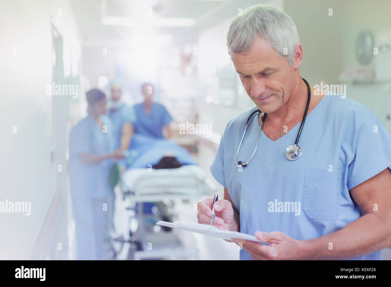 Clipboard medical hi-res stock photography and images - Alamy