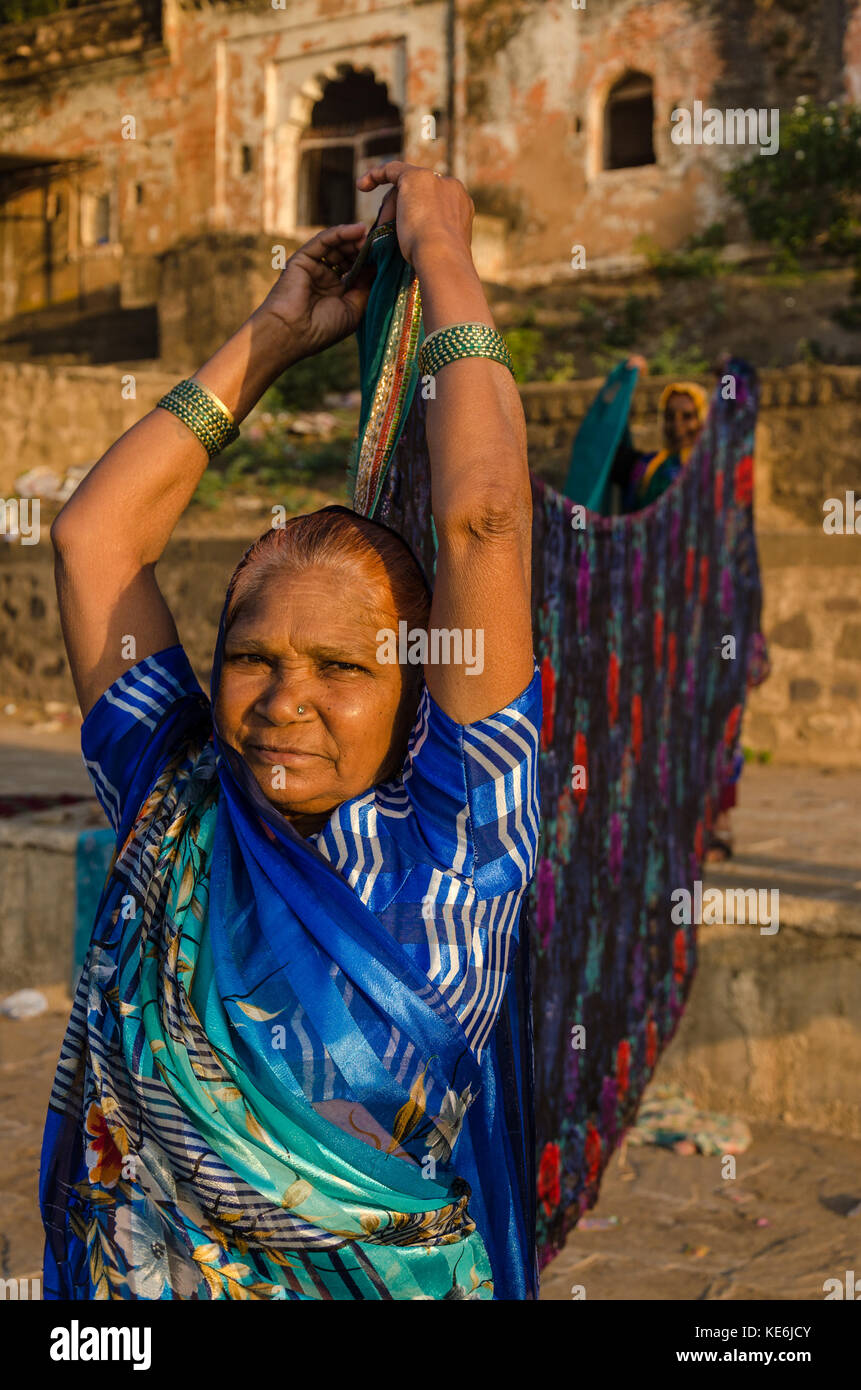Women of Maheshwar, Madhya Pradesh, India Stock Photo - Alamy