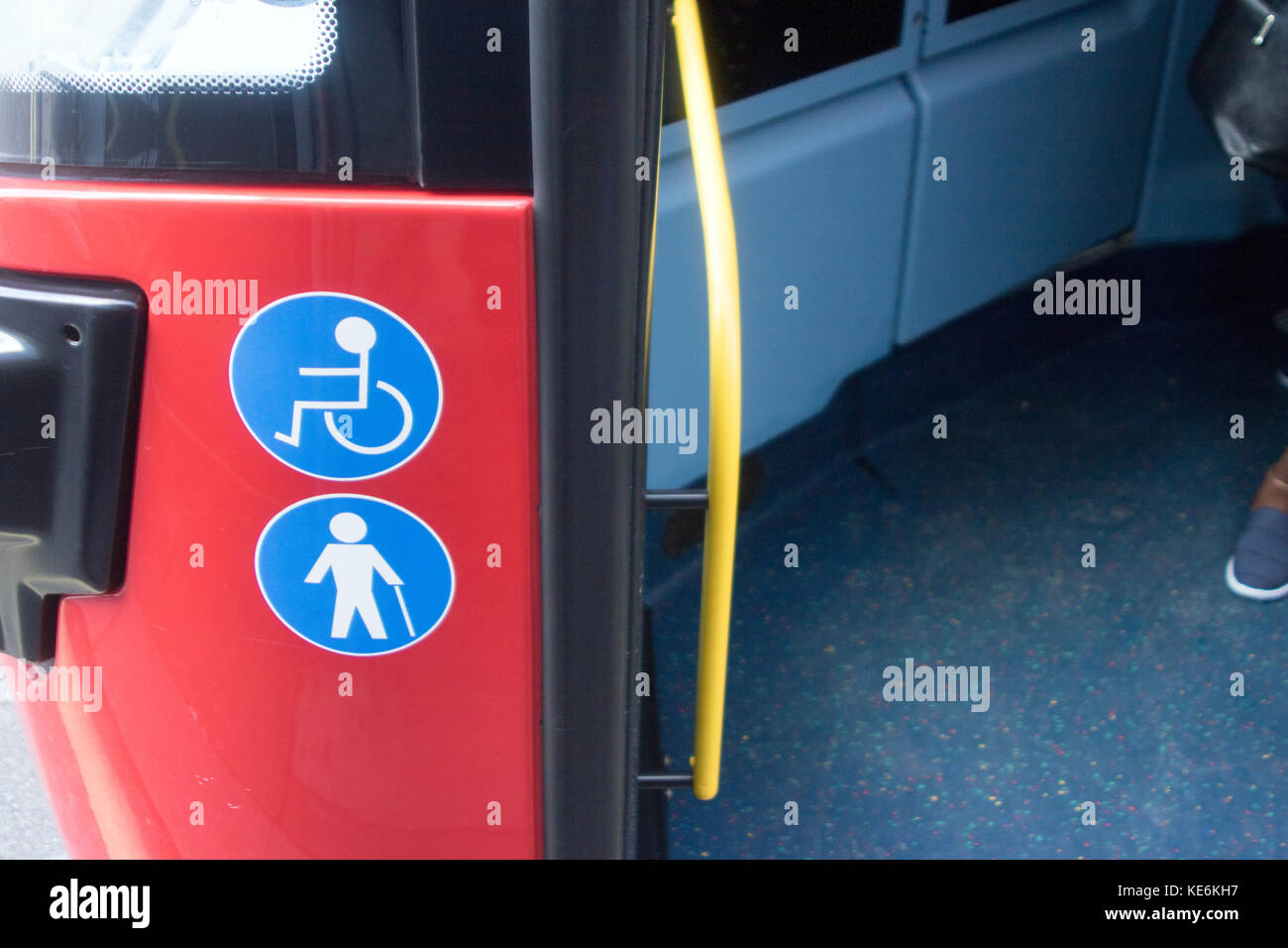 London bus stop signs hi-res stock photography and images - Alamy