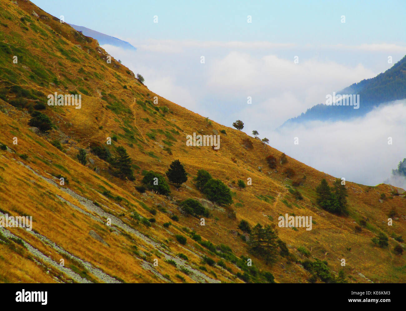 Diagonal between earth and sky Stock Photo - Alamy