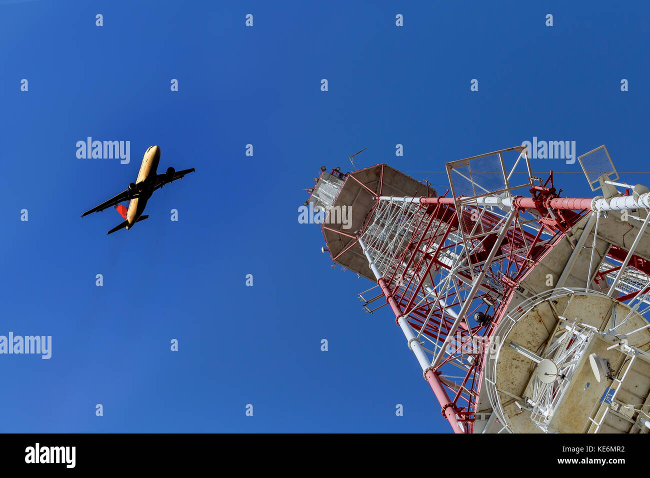 Airplane phone mast hi-res stock photography and images - Alamy