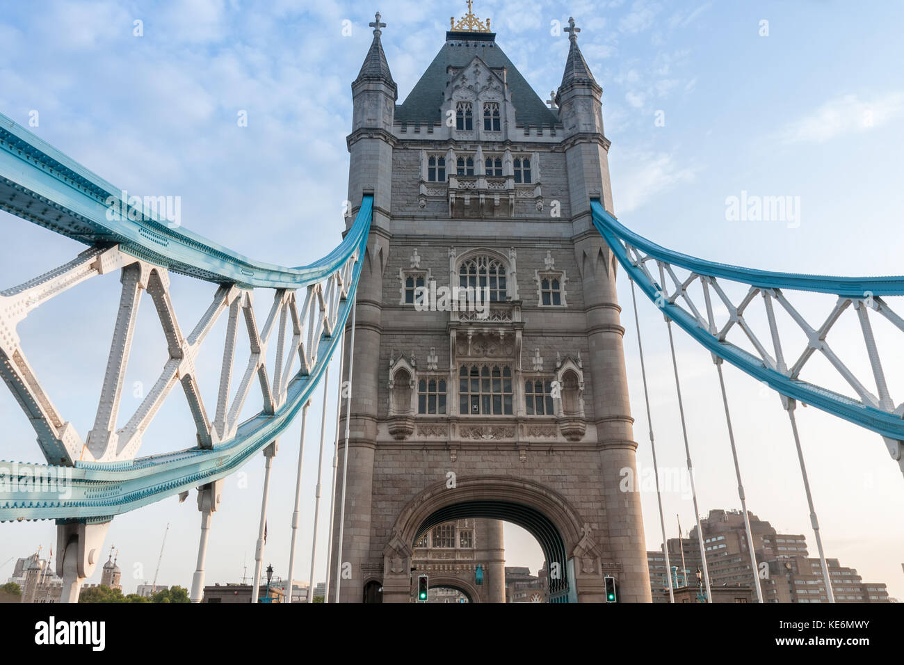 London tower bridge close up hi-res stock photography and images - Alamy