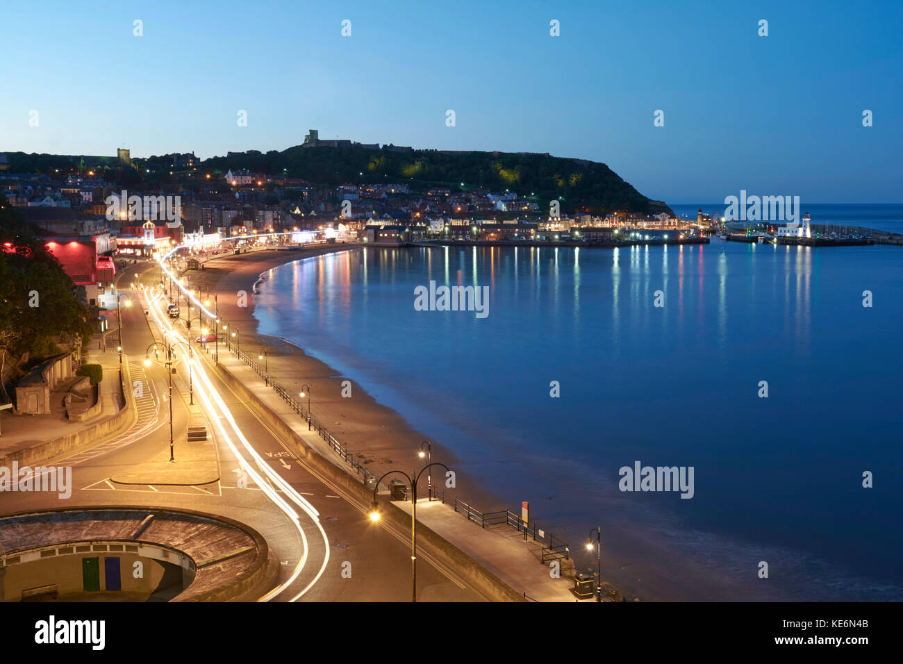 Scarborough Bay at Night - Scarborough, Yorkshire, UK Stock Photo - Alamy