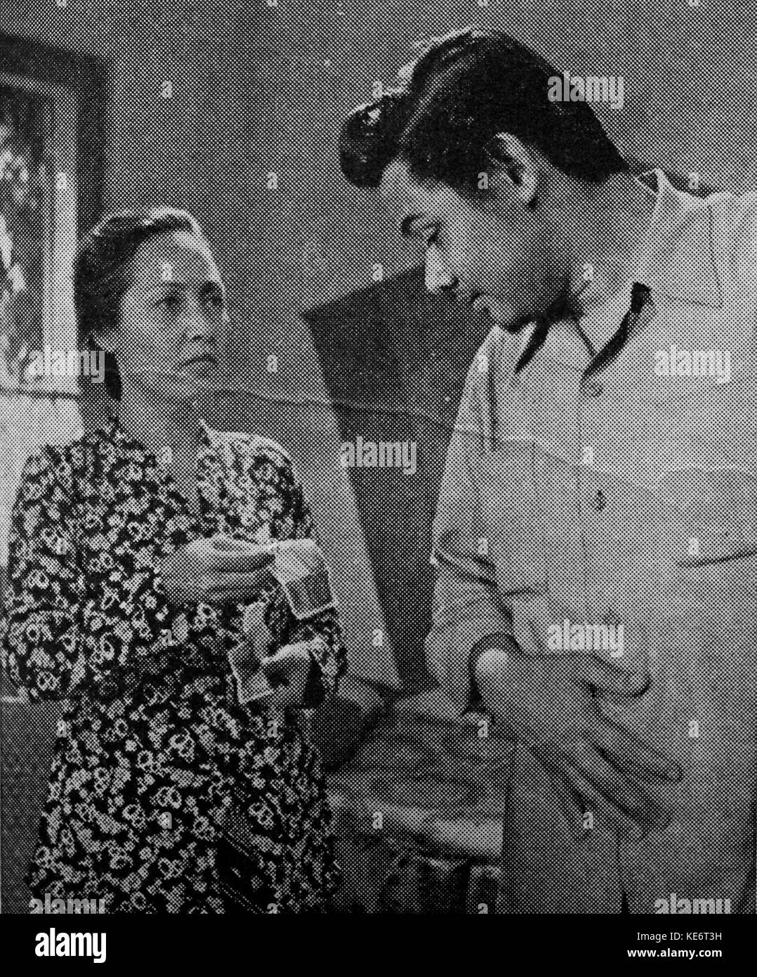 Fifi Young in Sedarah Sedaging, Film Varia 1.8 (July 1954), p29 Stock ...