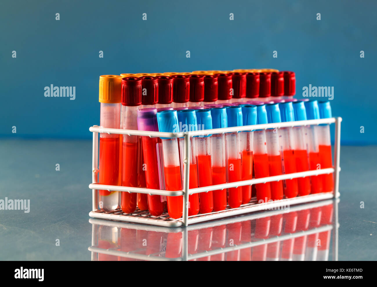 Test tube analyzes laboratory hi-res stock photography and images - Alamy