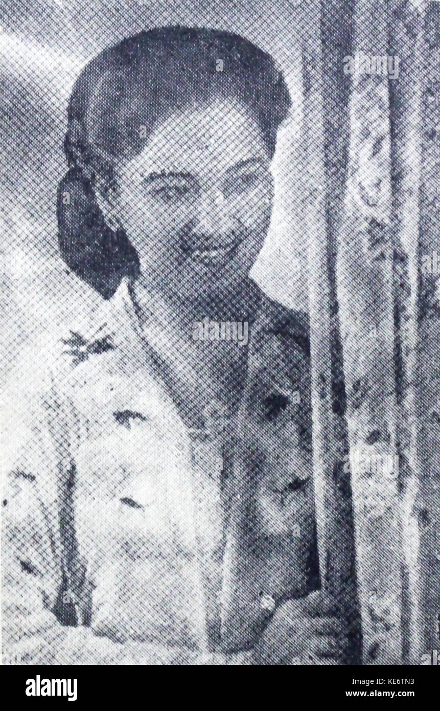 Titien Sumarni Dunia Film 15 Aug 1954 p16 Stock Photo - Alamy