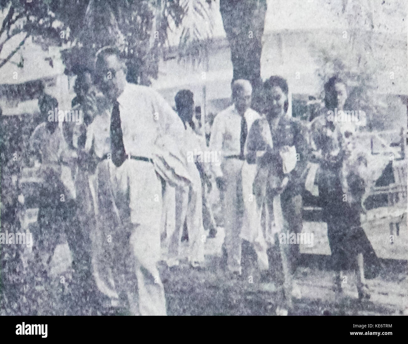 Cuban Ambassador visits Persari Dunia Film 1 Apr 1955 p24 Stock Photo ...