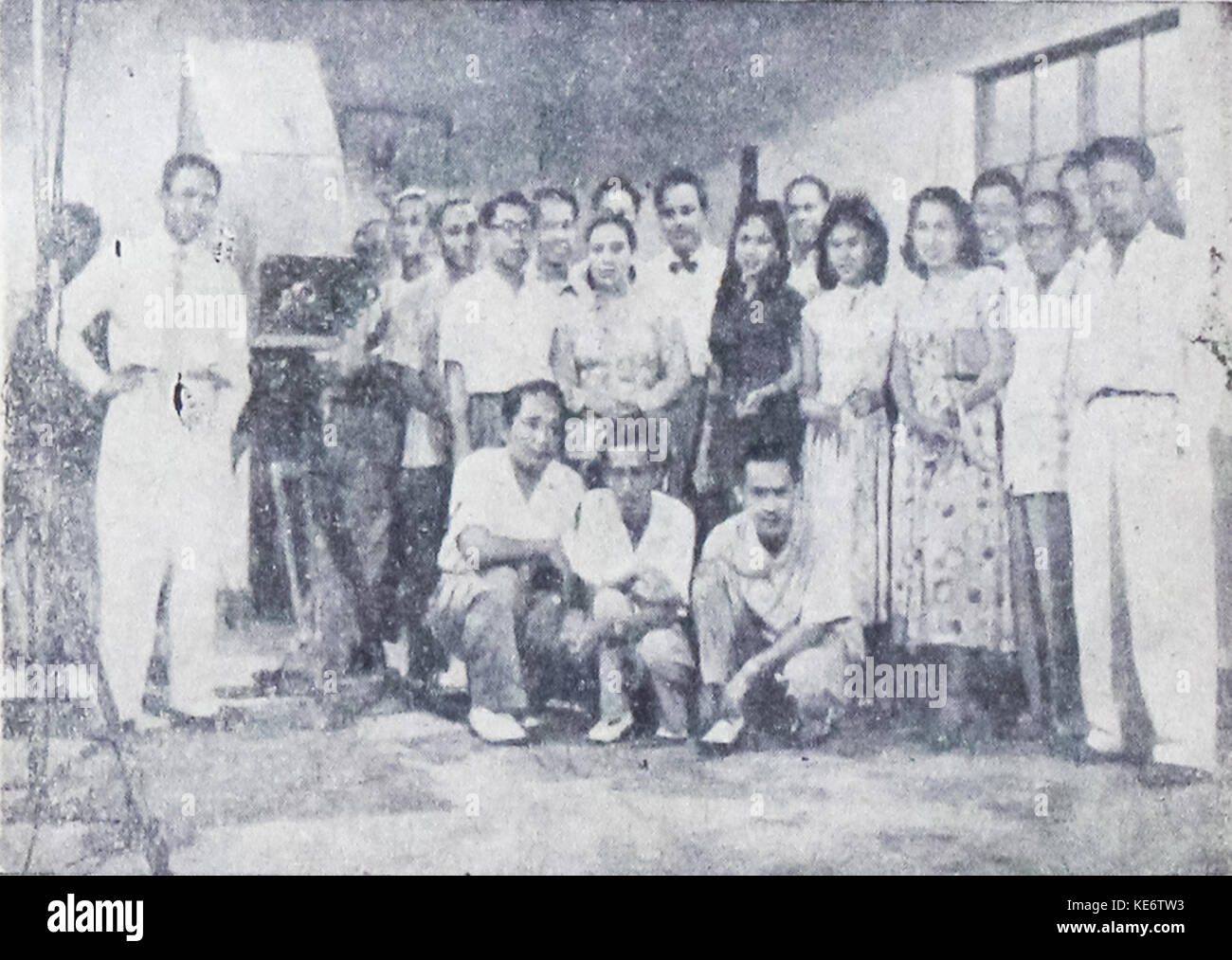Persari Staff Dunia Film 15 May 1955 p5 Stock Photo - Alamy