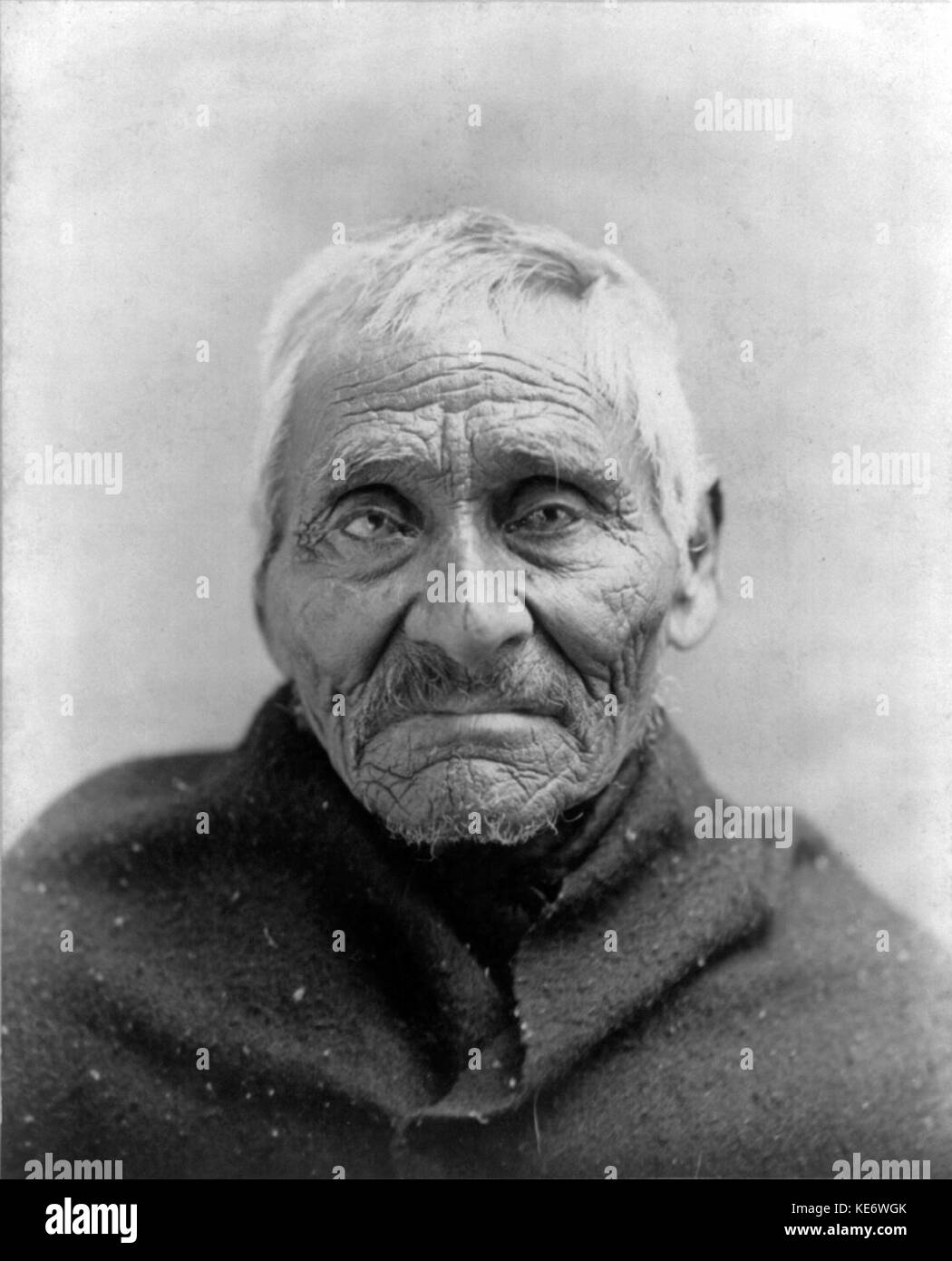 Tlingit alaska Black and White Stock Photos & Images - Alamy