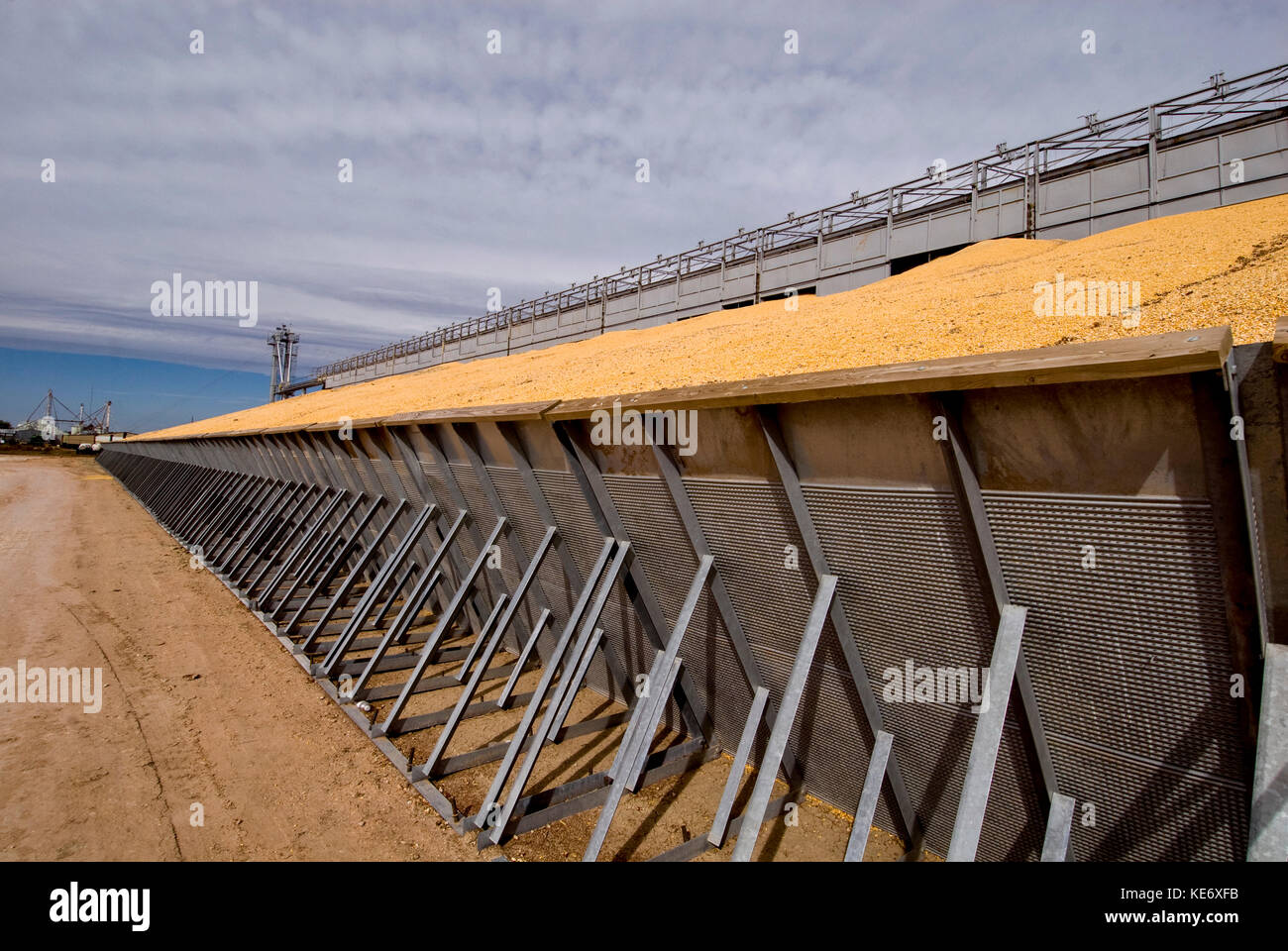 CORN STORED OUTSIDE Stock Photo - Alamy