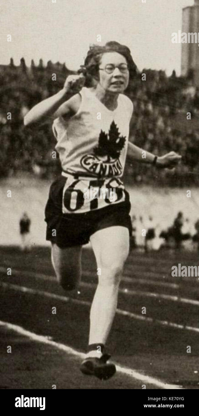 Ethel Smith Fanny Rosenfeld 1928 Olympics 2 Stock Photo - Alamy