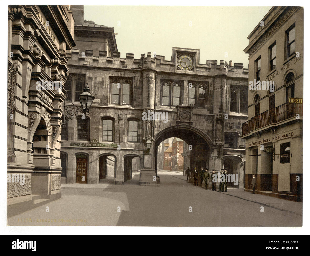 Stonebow lincoln gateway hi-res stock photography and images - Alamy
