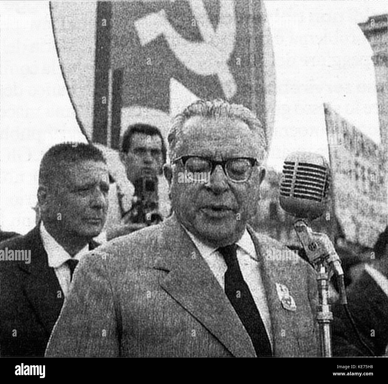 Palmiro Togliatti comizio Stock Photo - Alamy