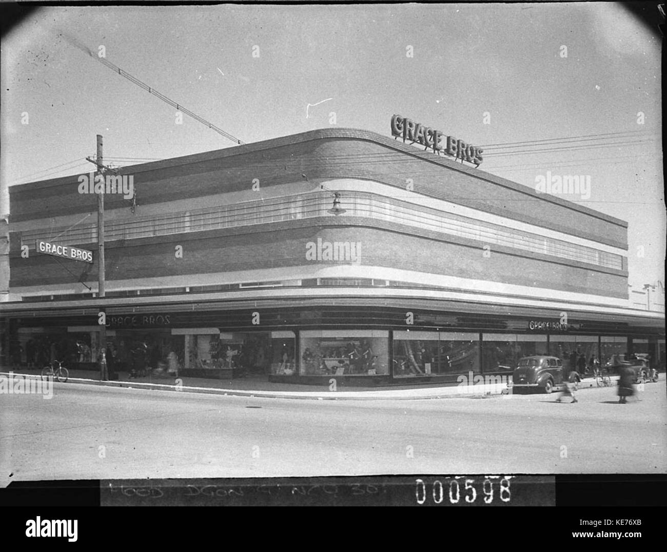 12417 A new Grace Bros regional store Parramatta Stock Photo - Alamy