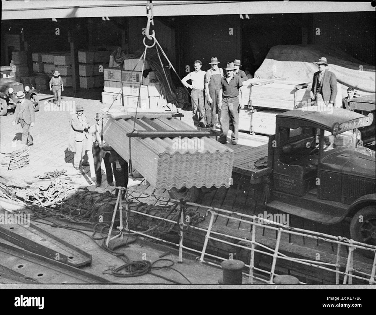 Exporting materials hi-res stock photography and images - Alamy