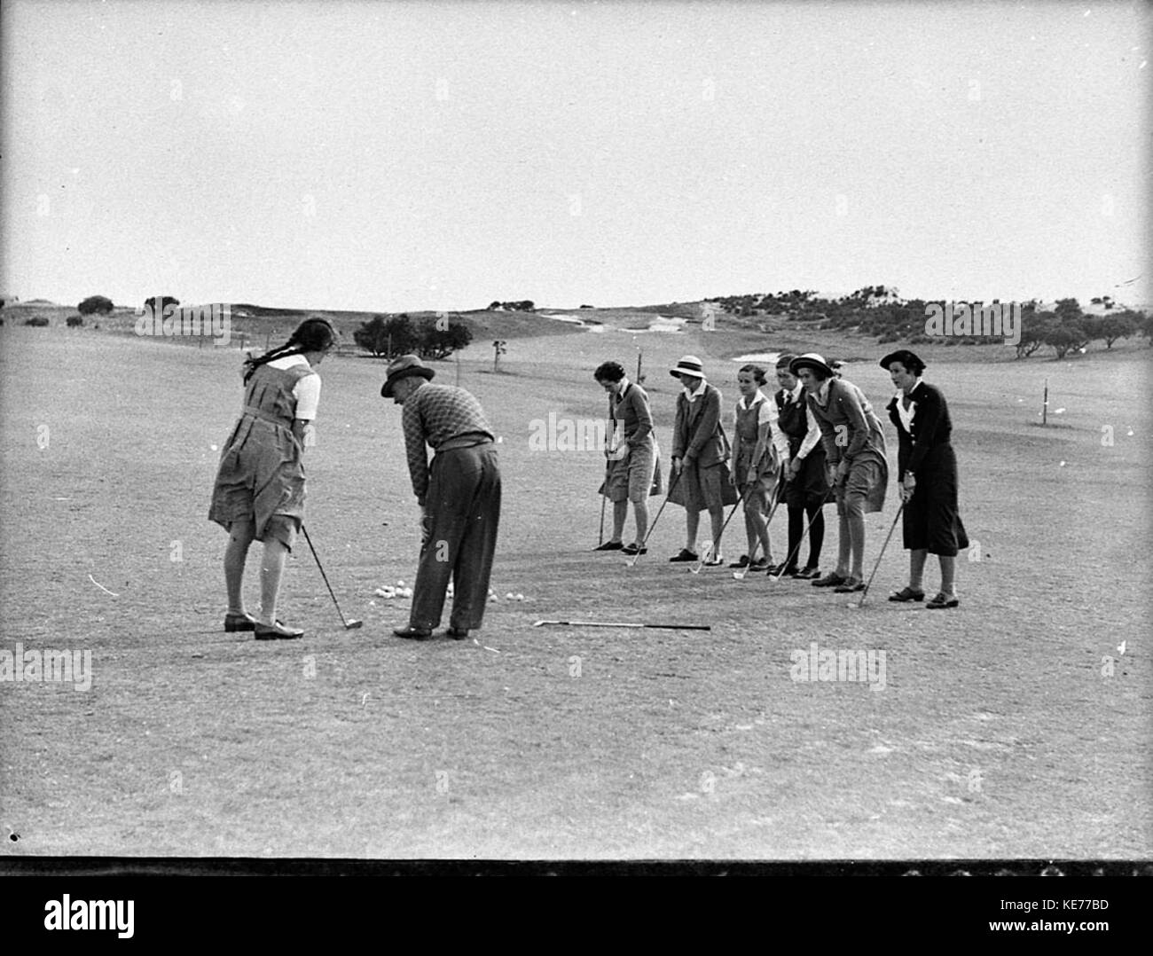 15518 Ascham girls learning at Kensington taken for Golf in Australia ...