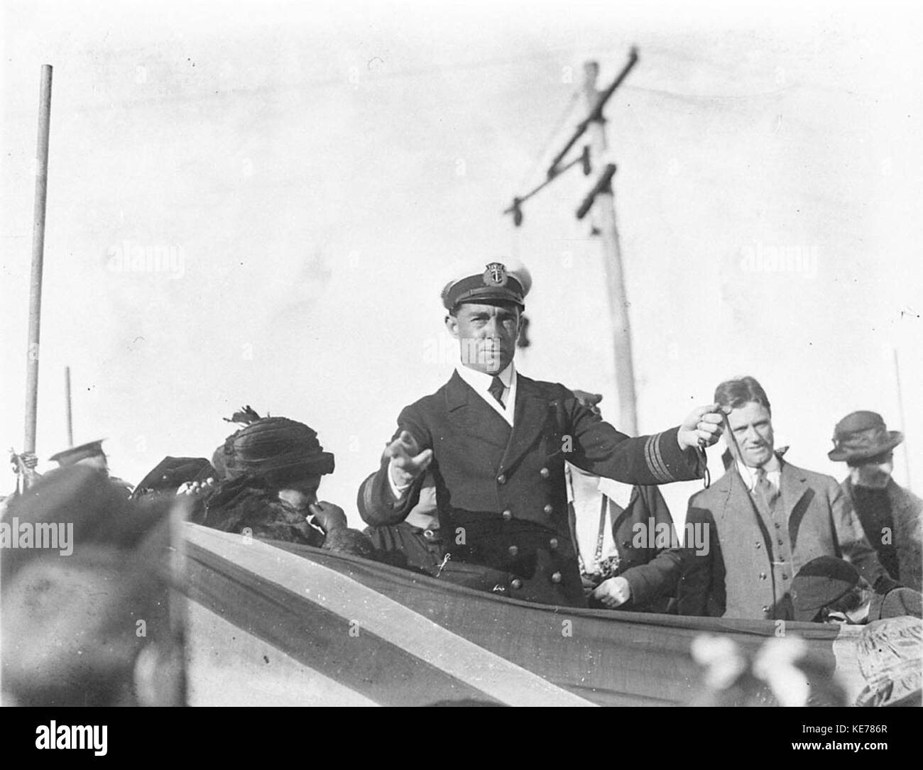 10583 Commander Hammer speaking Stock Photo - Alamy