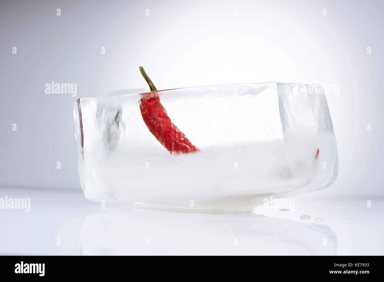 Red pepper in ice hi-res stock photography and images - Alamy
