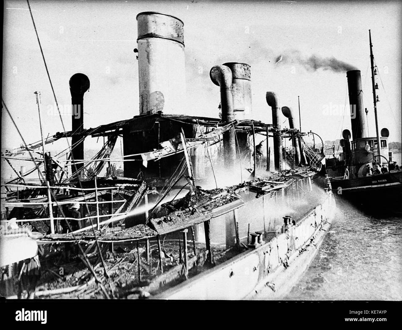 15201 Manly ferry fire Bellubera Stock Photo - Alamy