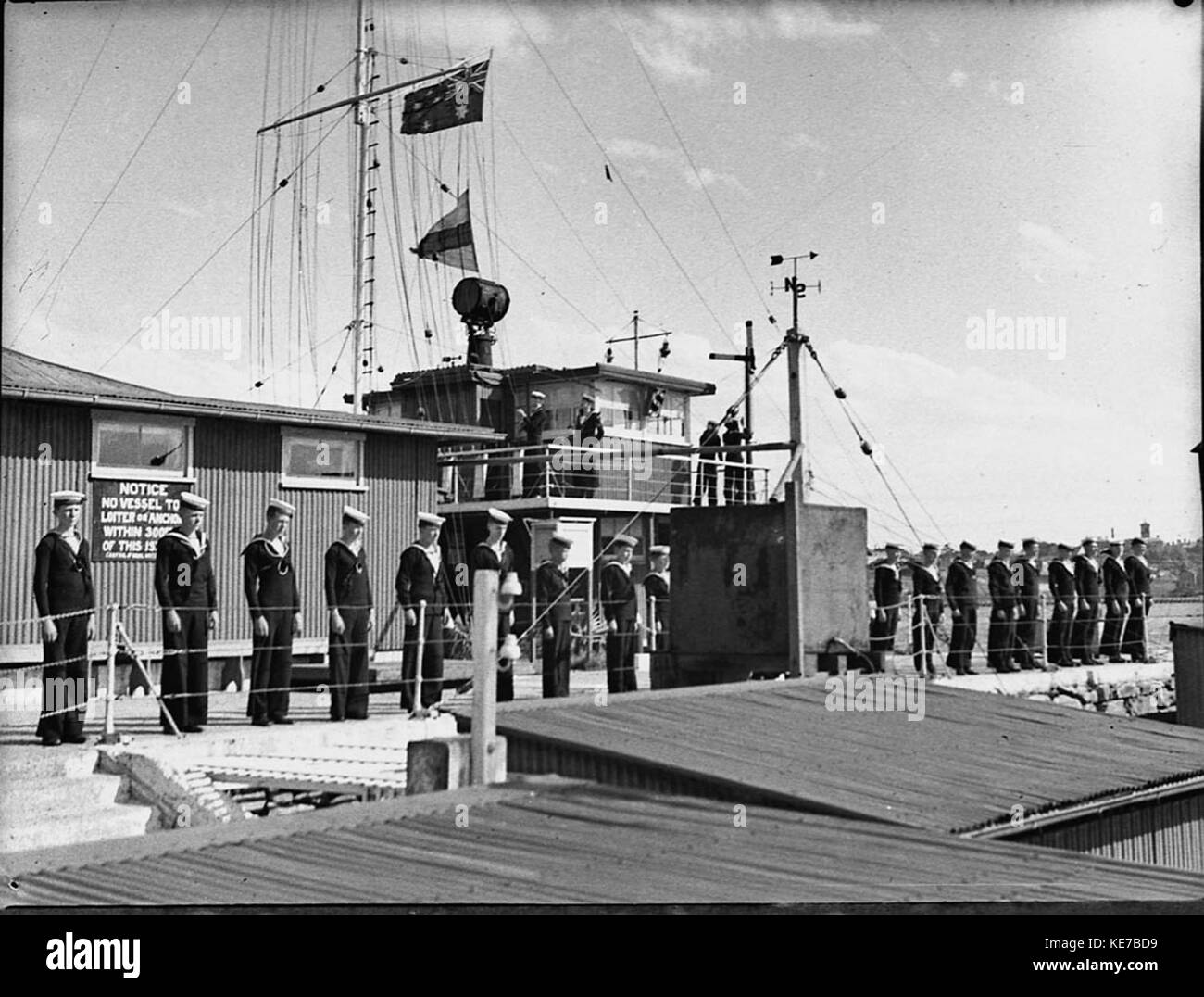 21149 Navy League sea cadets at Schnapper Island taken for Mr Len ...
